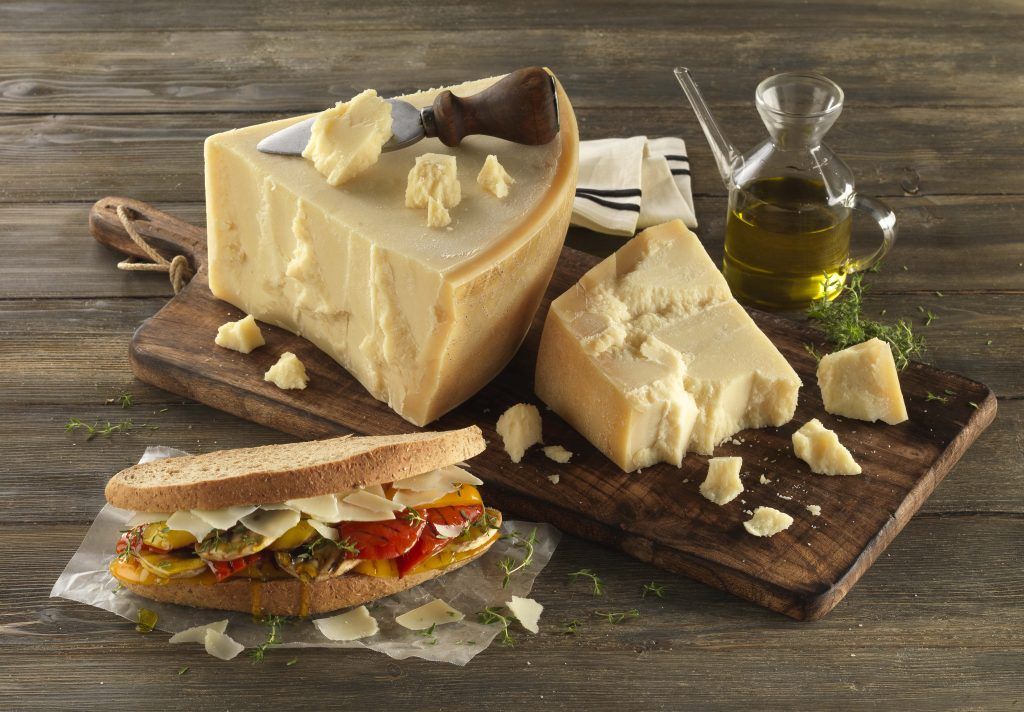 Ρίζος Meat. ΠΑΡΜΕΖΑΝΑ ΓΚΡΑΝΑ ΠΑΝΤΑΝΟ
